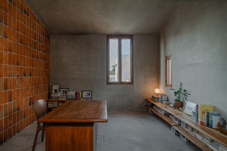 Photo 11 of 26 in Before & After: In Mérida, a Blocky ’80s Home Turns ...