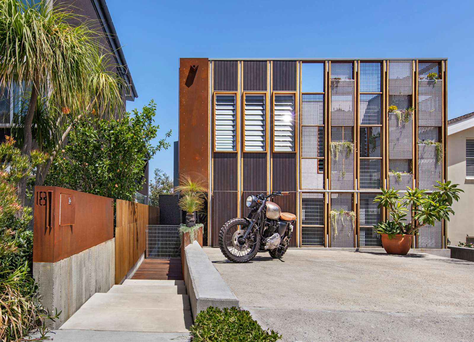 Living Screen House (10 Photos) - Dwell