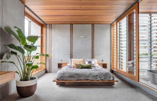 Photo 2 of 10 in Living Screen House by CplusC Architectural Workshop ...