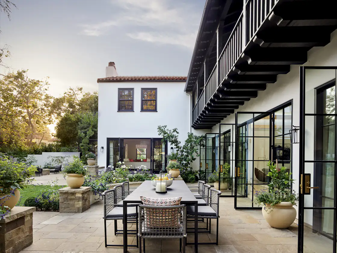 Outdoor Mission (17 Photos) - Dwell