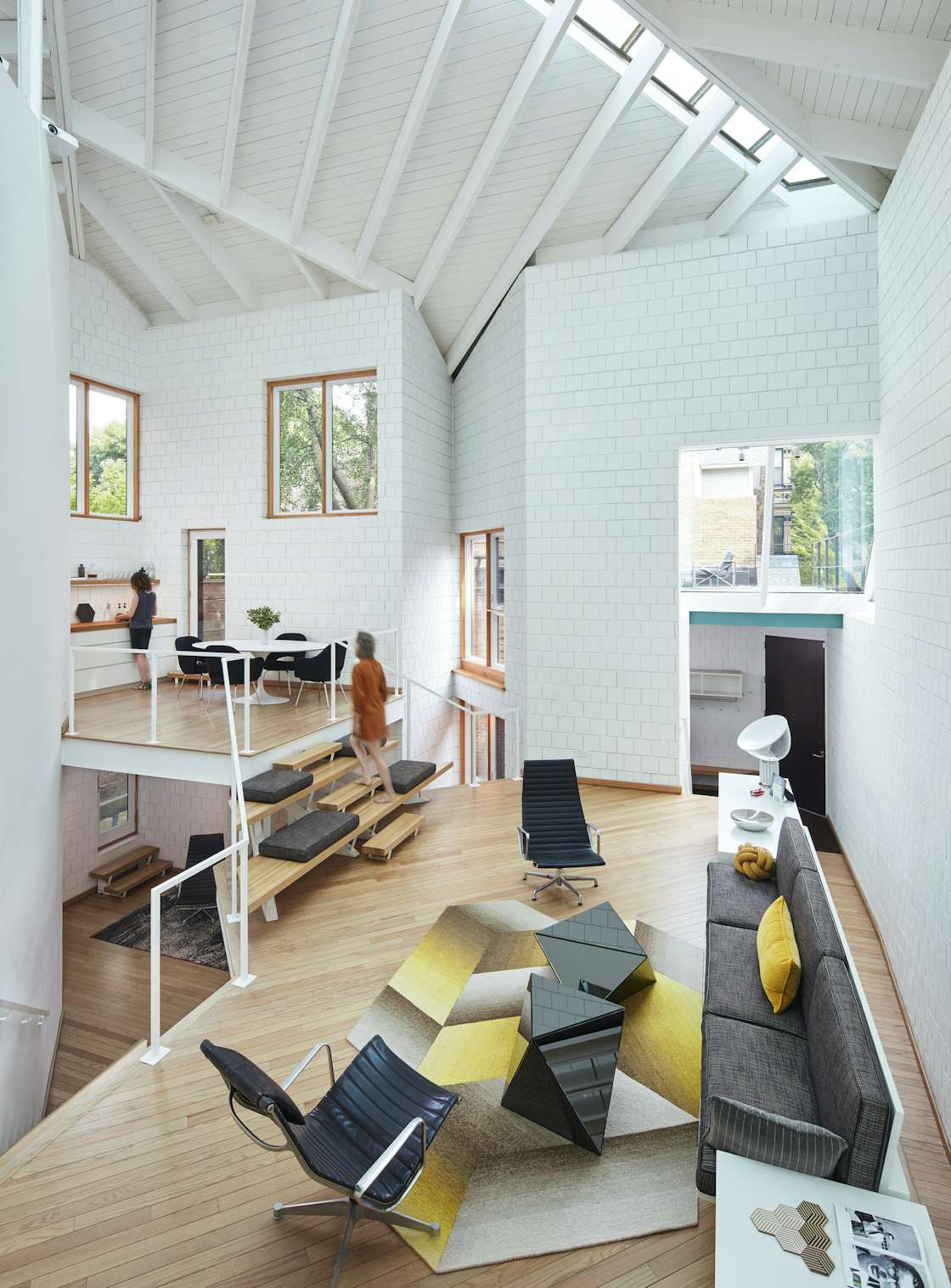 Photo 10 of 24 in A Sparkling Remodel Revitalizes a 1974 Home That ...