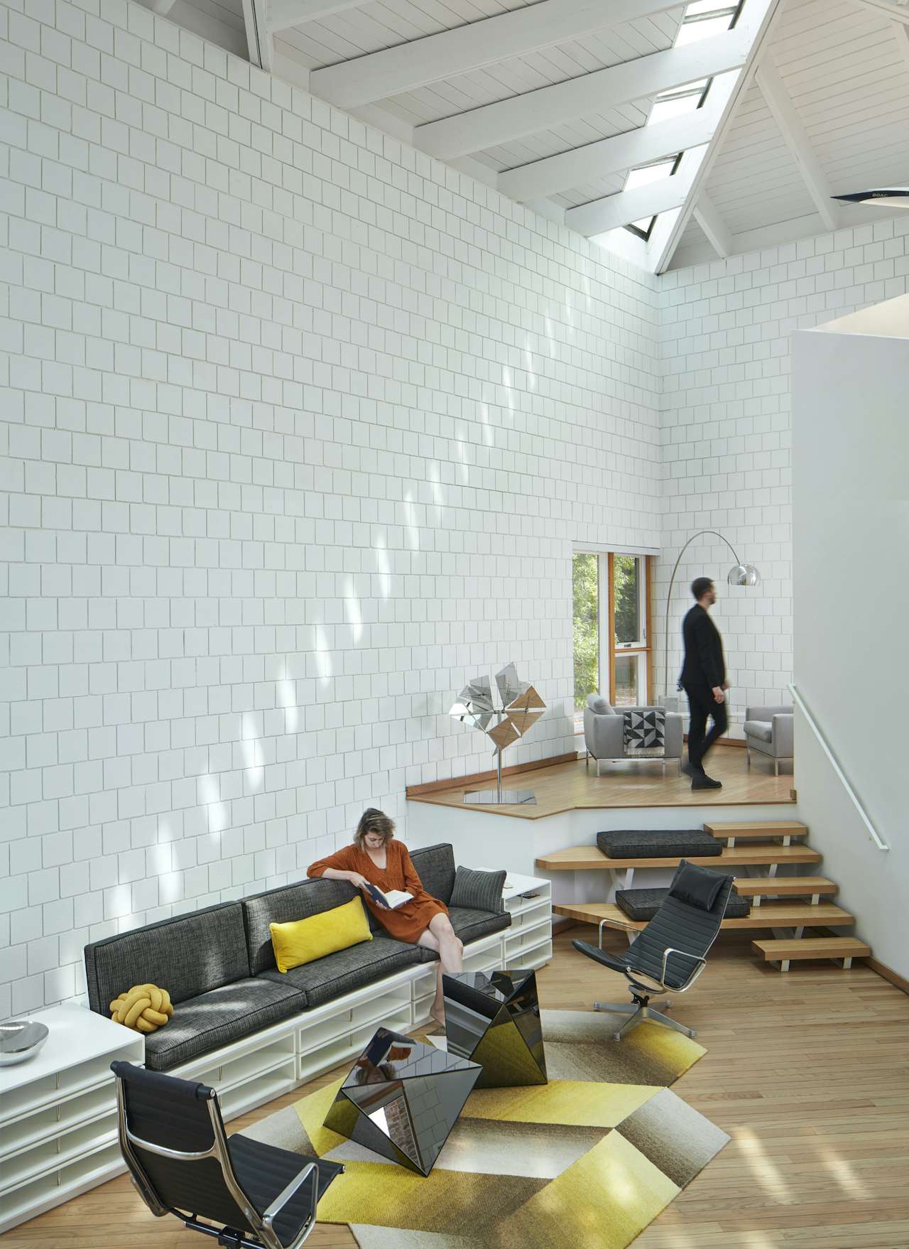 Photo 9 of 24 in A Sparkling Remodel Revitalizes a 1974 Home That ...