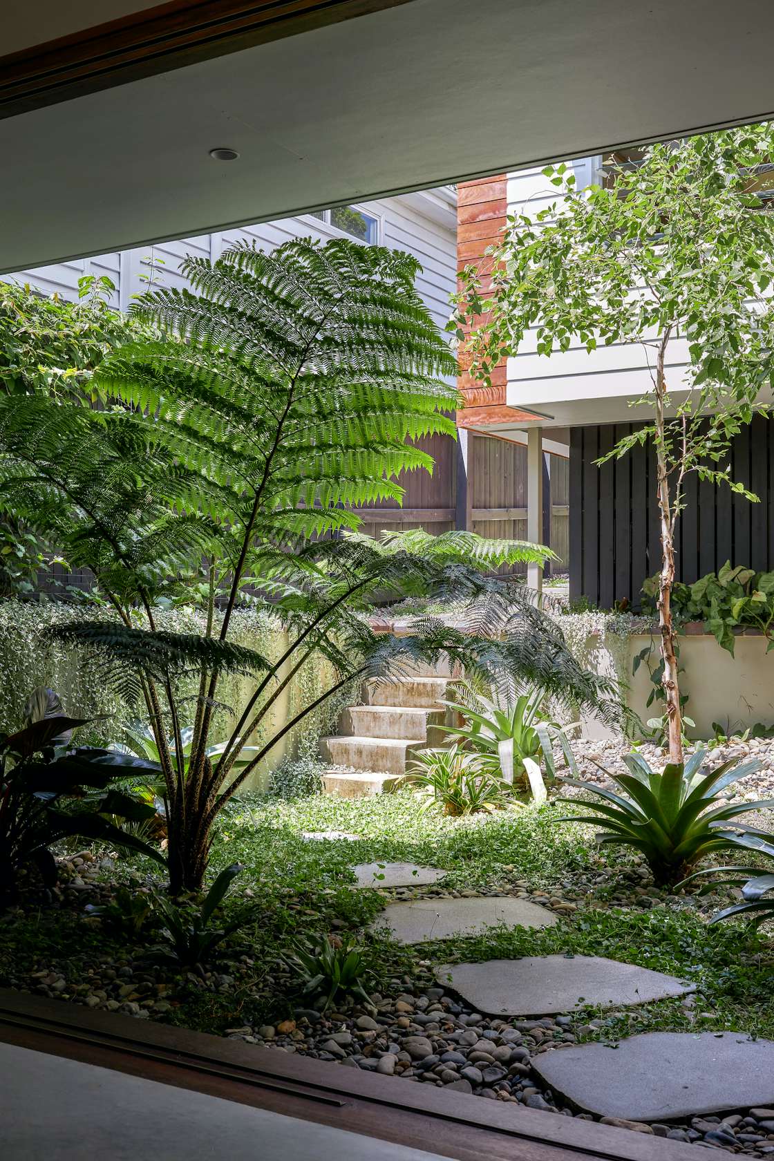 Photo 4 of 23 in A Central Courtyard Fills an Australian Home With ...
