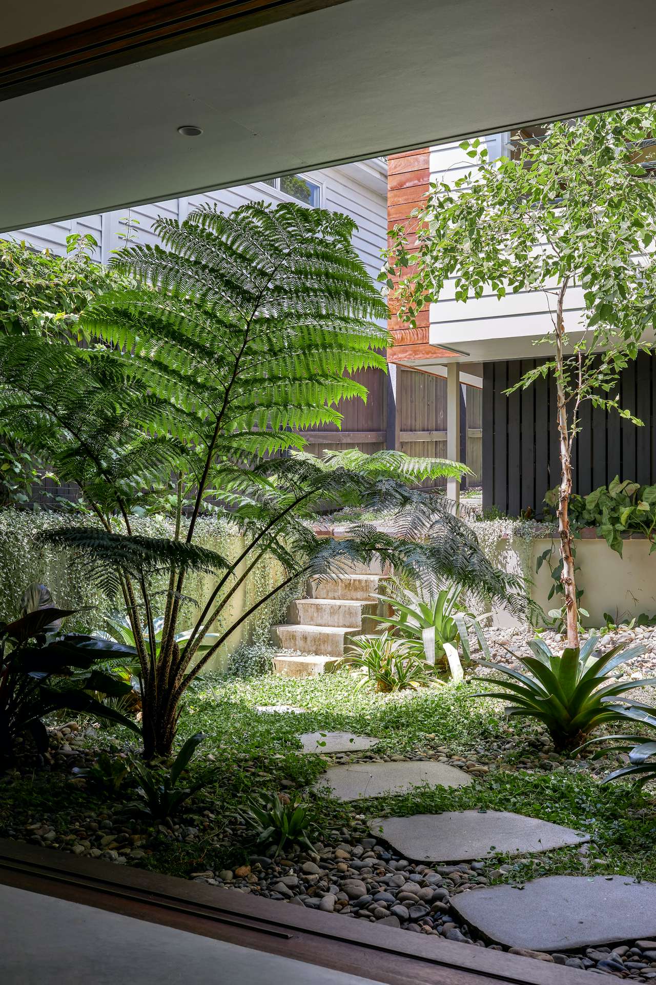 Photo 4 of 23 in A Central Courtyard Fills an Australian Home With ...