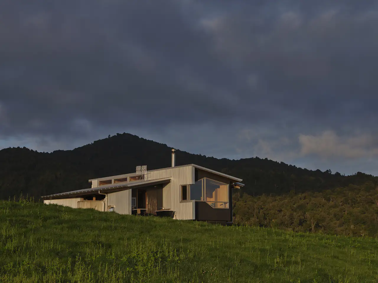 Photo 1 of 19 in A Remote Cabin in New Zealand Celebrates Affordable ...