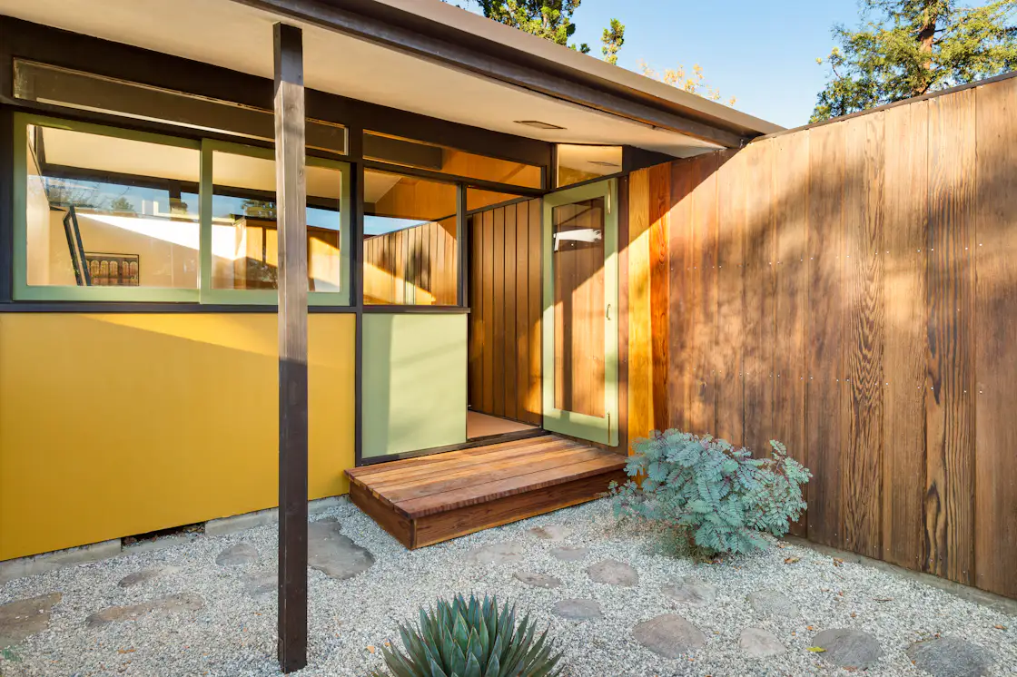 A Glowing Midcentury by Jack Corey Asks $1.8 Million in Los Angeles - Dwell