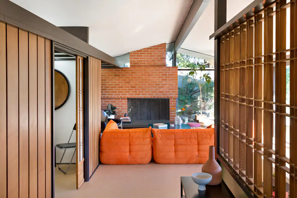 A Glowing Midcentury by Jack Corey Asks $1.8 Million in Los Angeles - Dwell