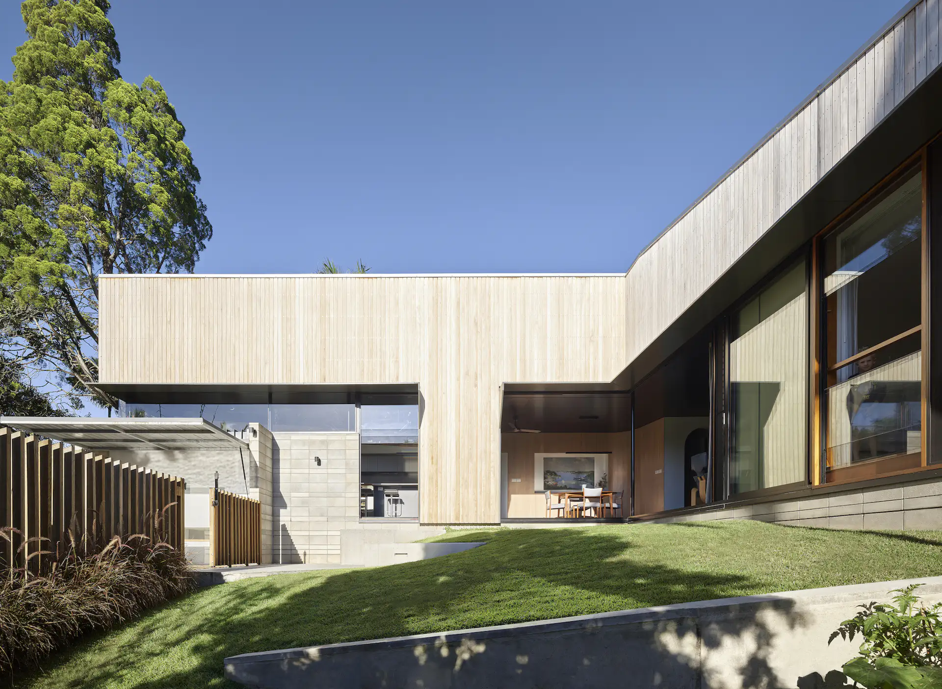 Red Hill House by LADA - Dwell