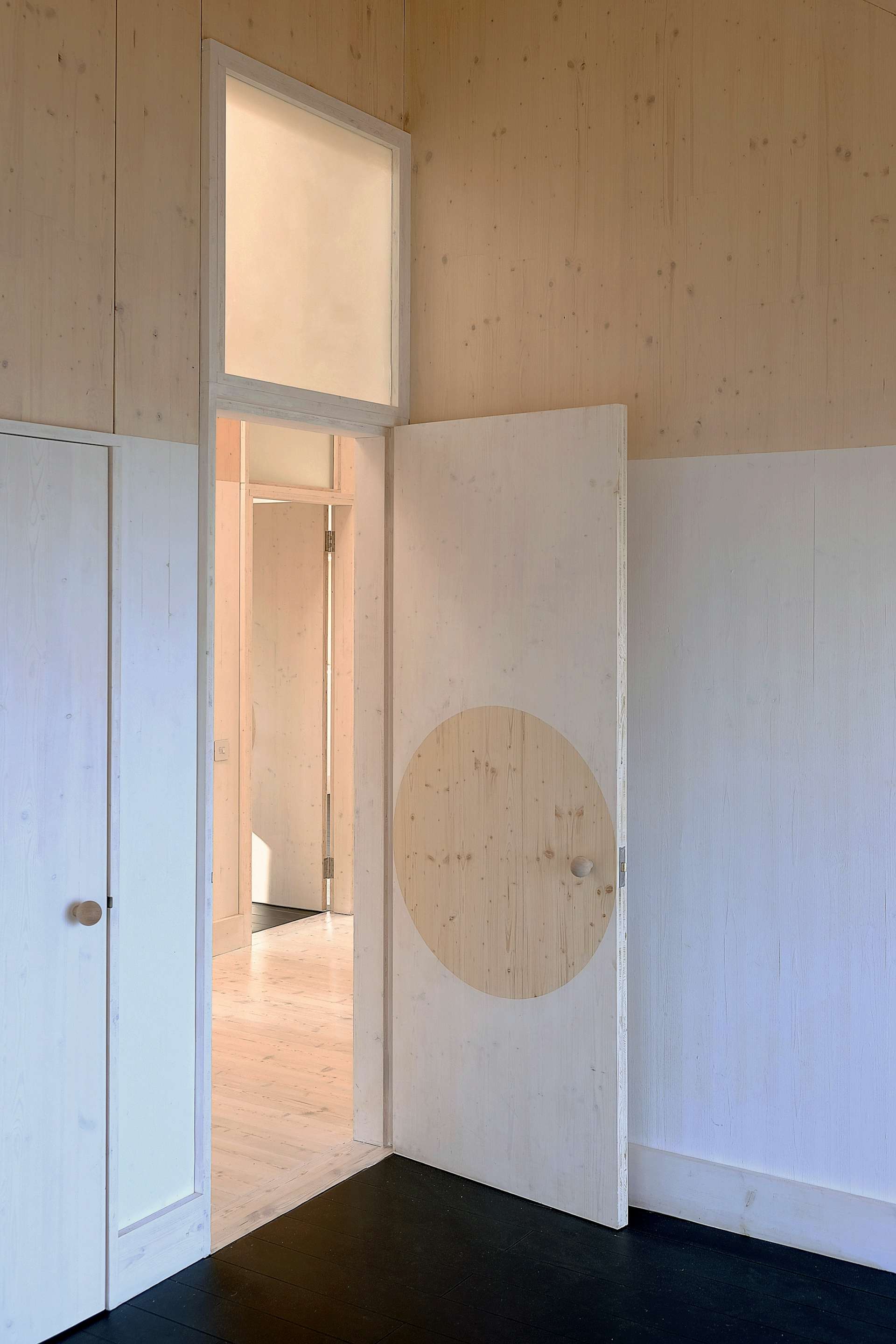 A Cozy Home on the Rugged Welsh Coast Takes Cross-Laminated Timber to ...