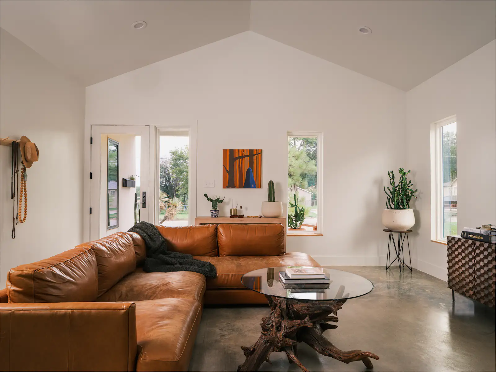 This New Prefab Manufacturer Is Making Modular “Haciendas” in Texas ...