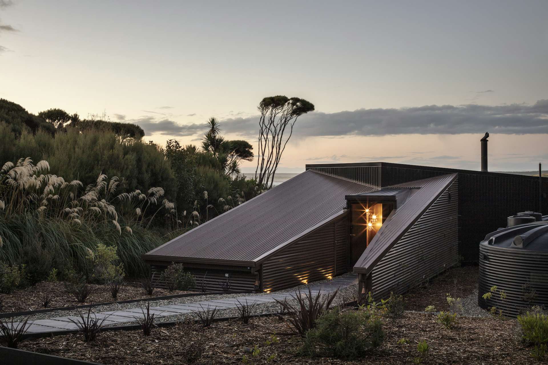 Photo 9 of 10 in 10 New Zealand Homes That’ll Inspire a Trip to the ...
