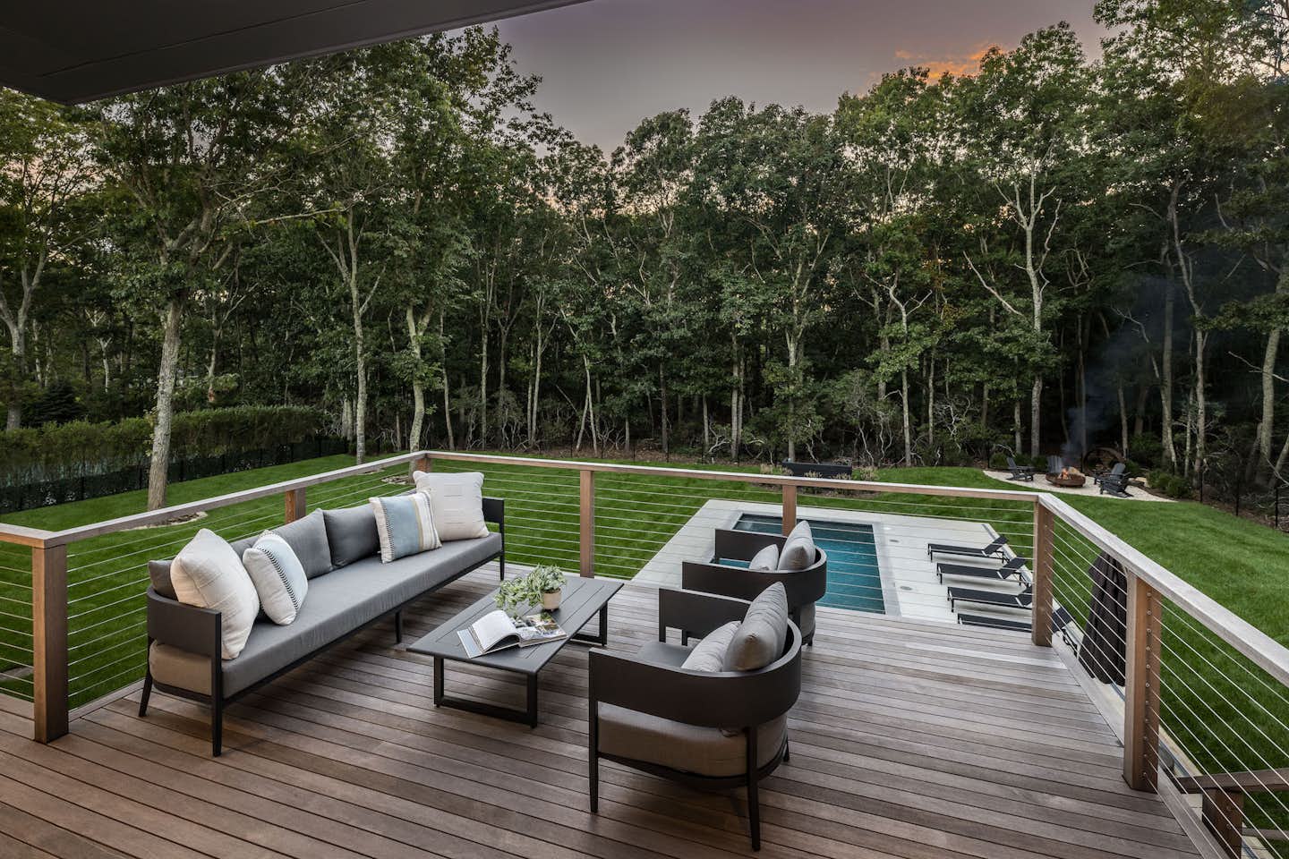 Host the Ultimate Hamptons Holiday Party in this Sag Harbor Retreat - Dwell