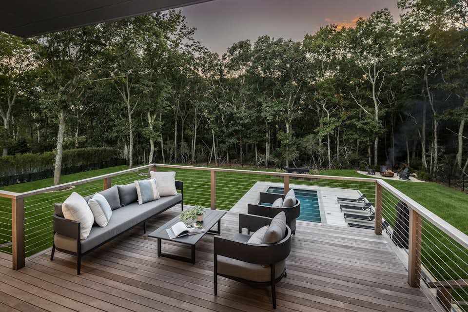 Host the Ultimate Hamptons Holiday Party in this Sag Harbor Retreat - Dwell