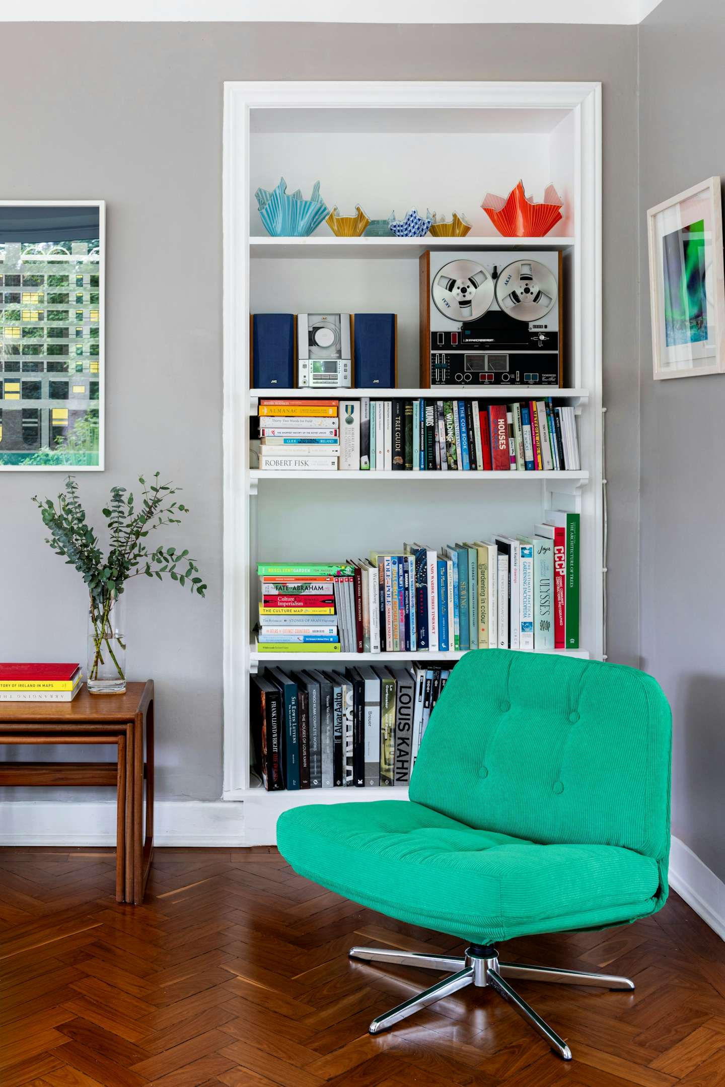 Photo 15 of 32 in Before & After: In Ireland, an Unusual, Boxy Home ...