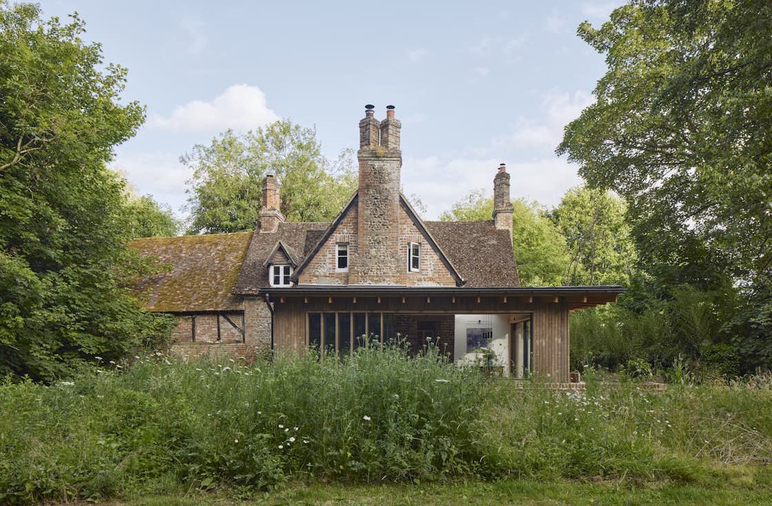 Photo 6 of 18 in My House: They Said Farewell to London and Moved Into ...