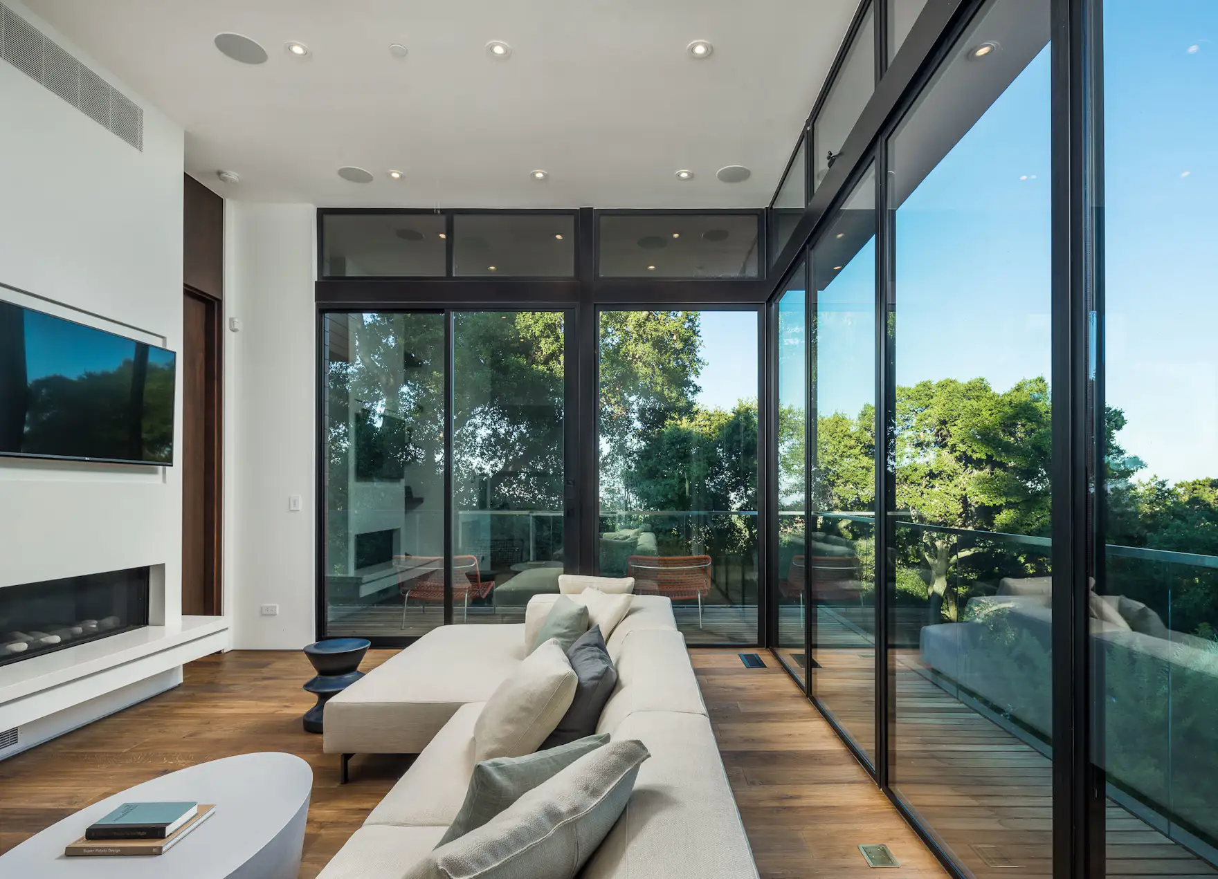 Photo 16 of 19 in The Mora House by Phil Chen - Dwell