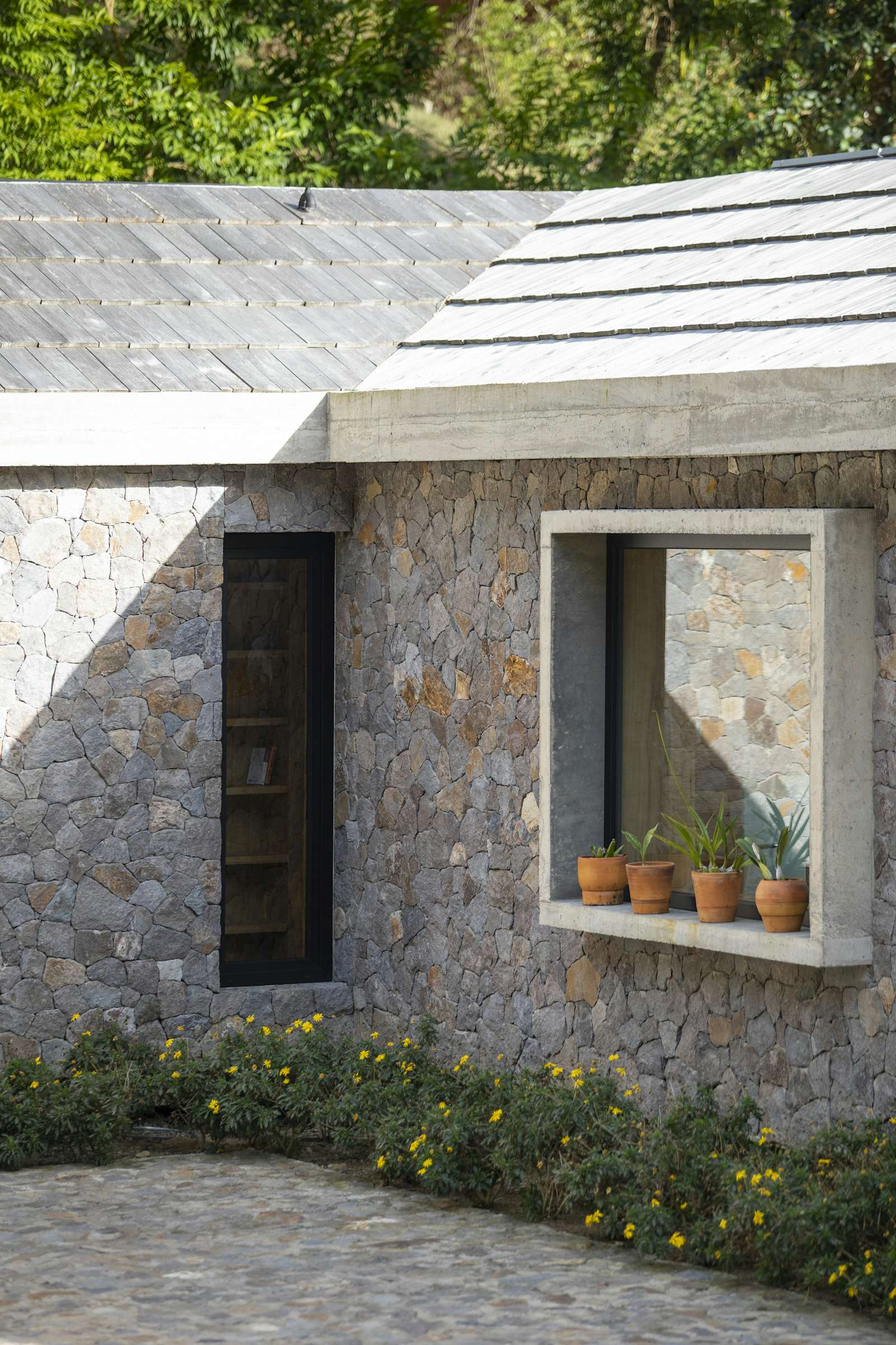 Photo 16 of 21 in A Brutalist-Inspired, Off-Grid Retreat Rises in a ...