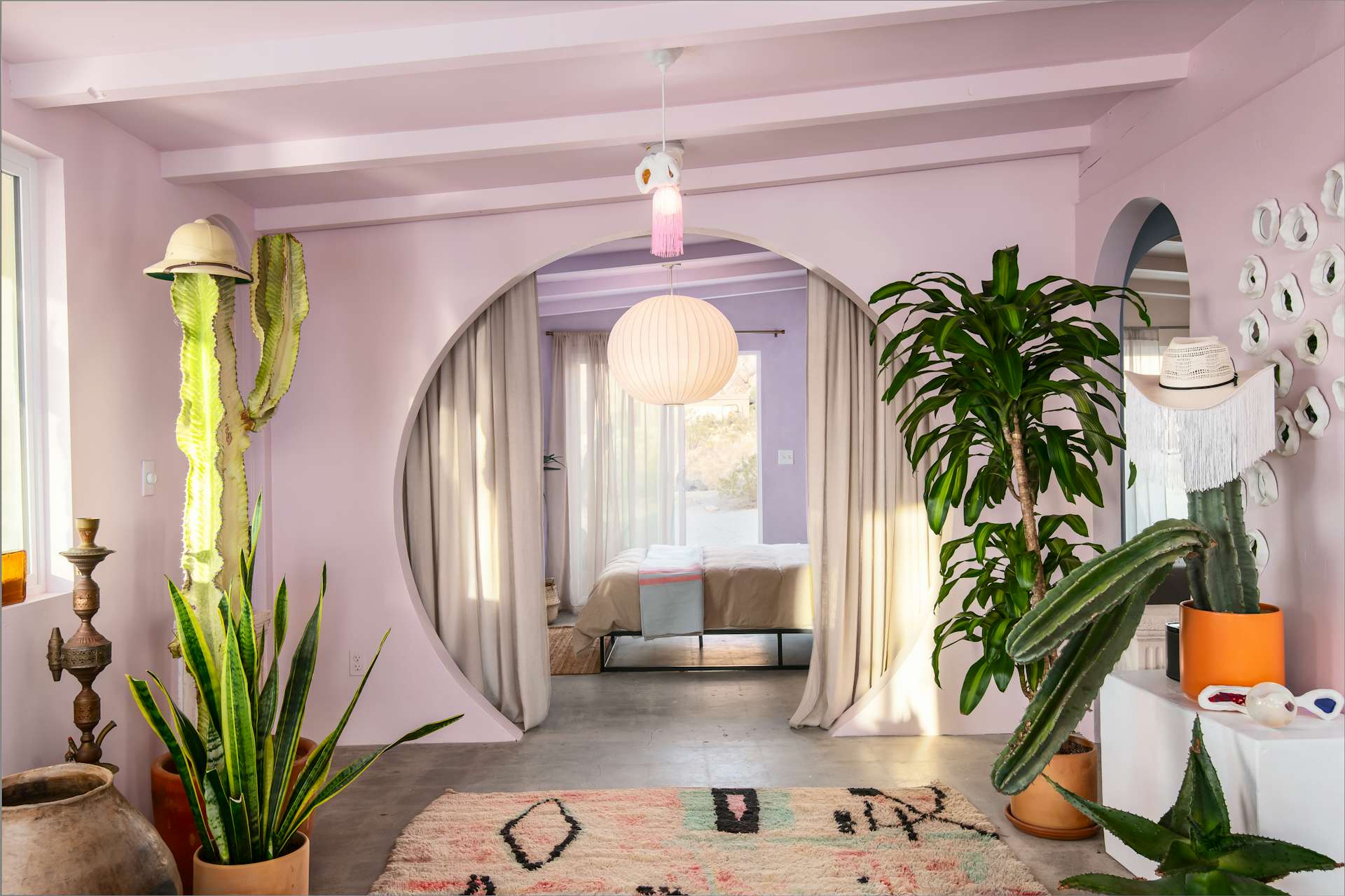 Photo 17 of 21 in 20 Eye-Catching Homes That Make Use of Circular ...