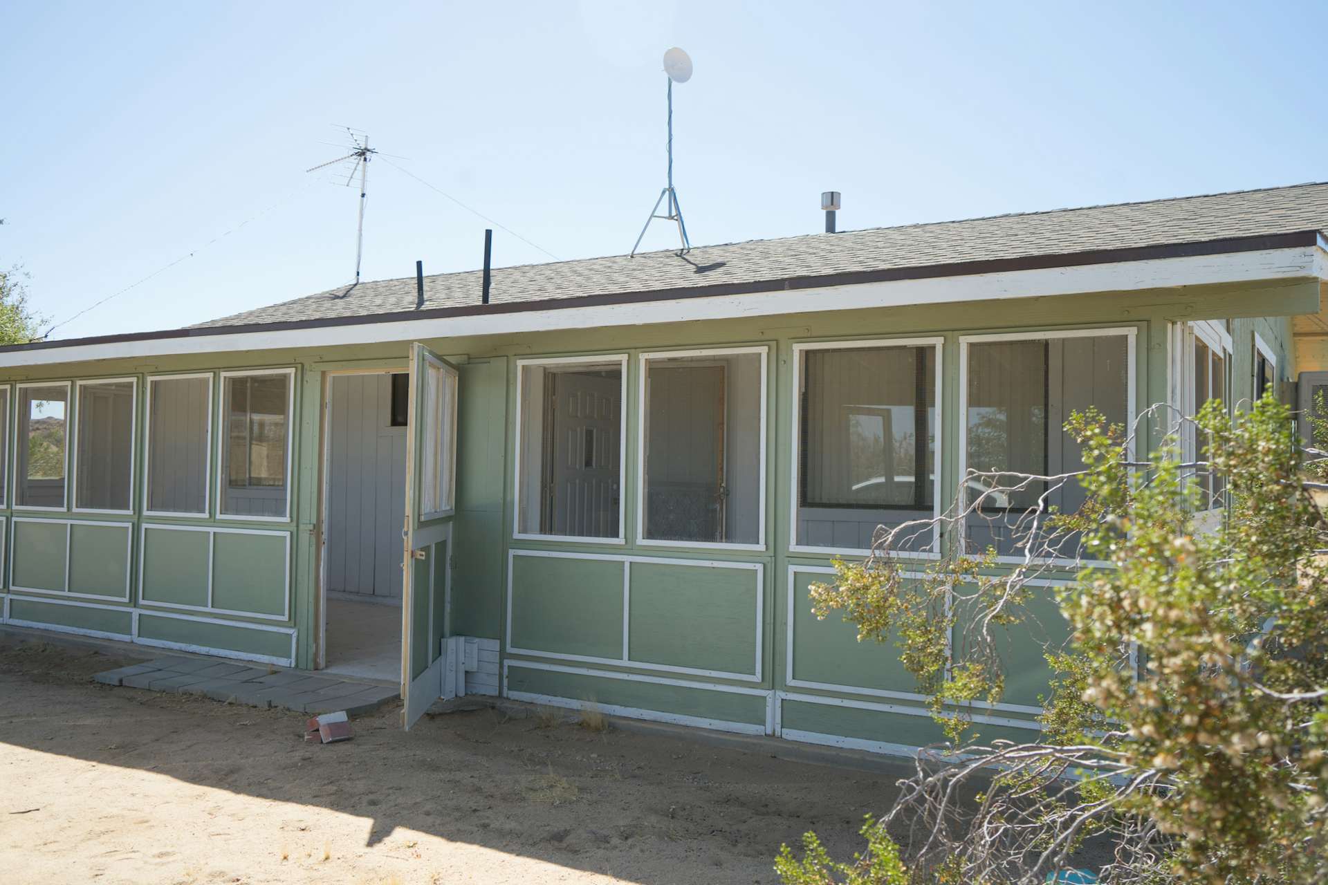 Mojave Mesa House (19 Photos) - Dwell