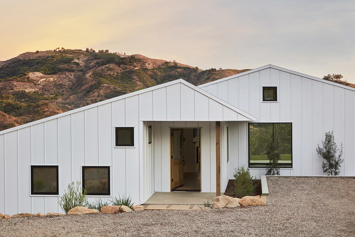 Photo 13 of 16 in Shepard Mesa House by Nabi Boyd - Dwell