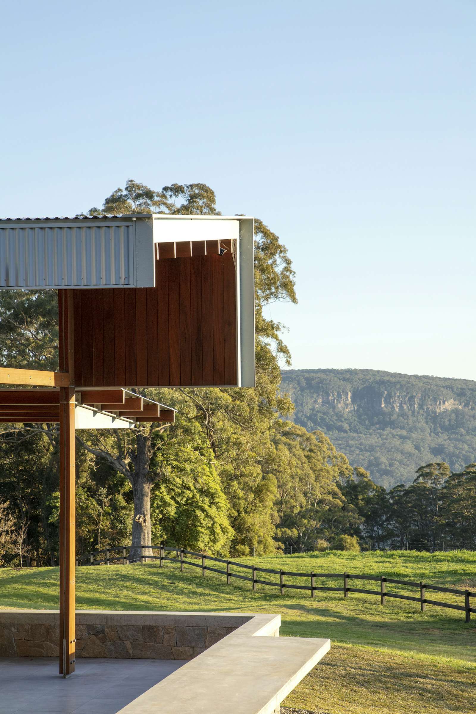 Photo 8 of 26 in This Gorgeous Timber and Brick Home in Rural Australia ...