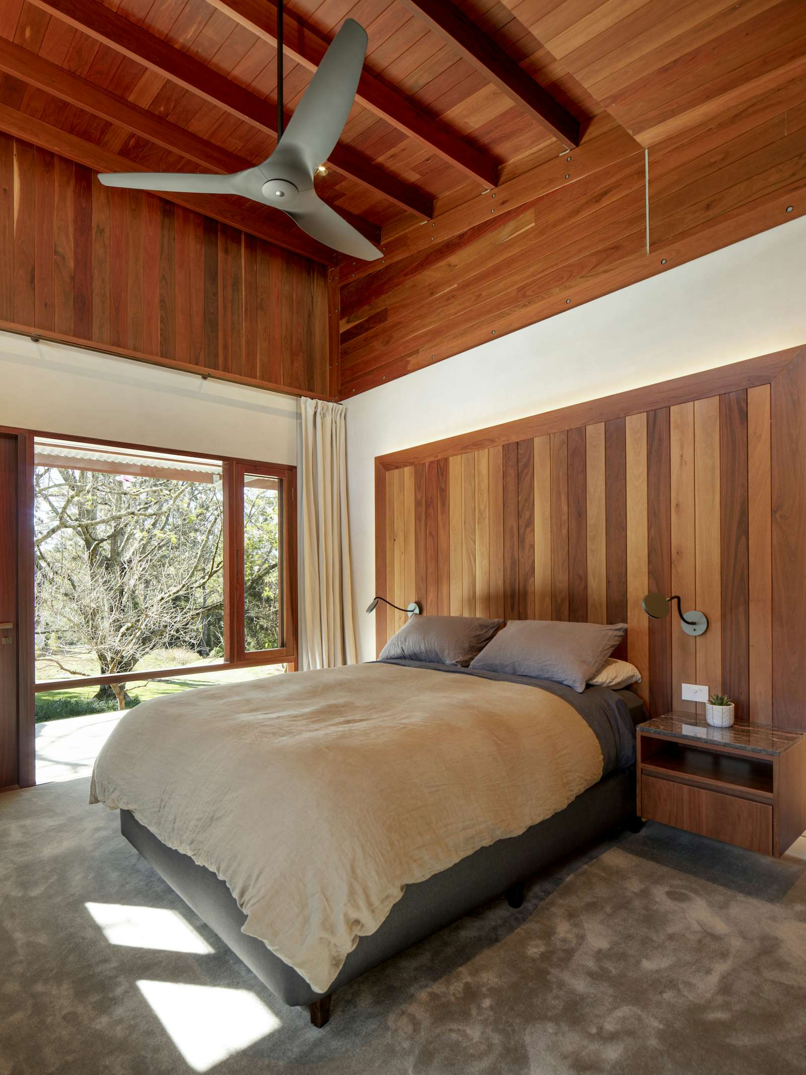 Photo 22 of 26 in This Gorgeous Timber and Brick Home in Rural ...