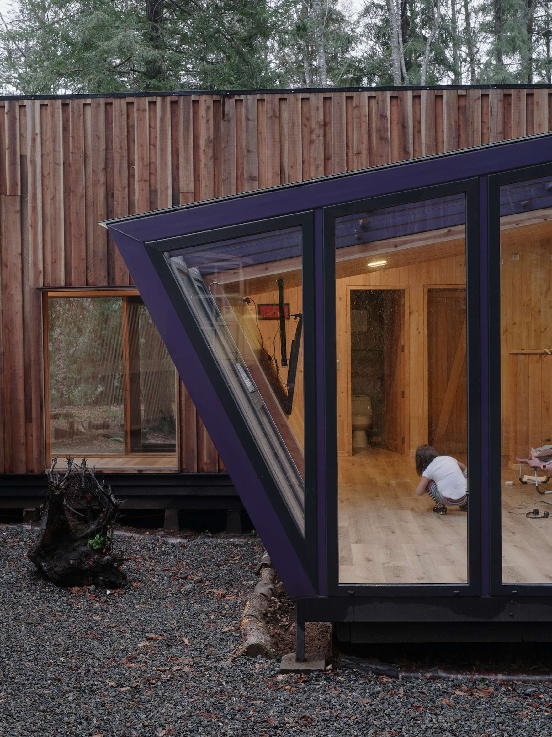 Photo 5 of 21 in The Only Way Through This Cabin in Chile Is Up Its ...