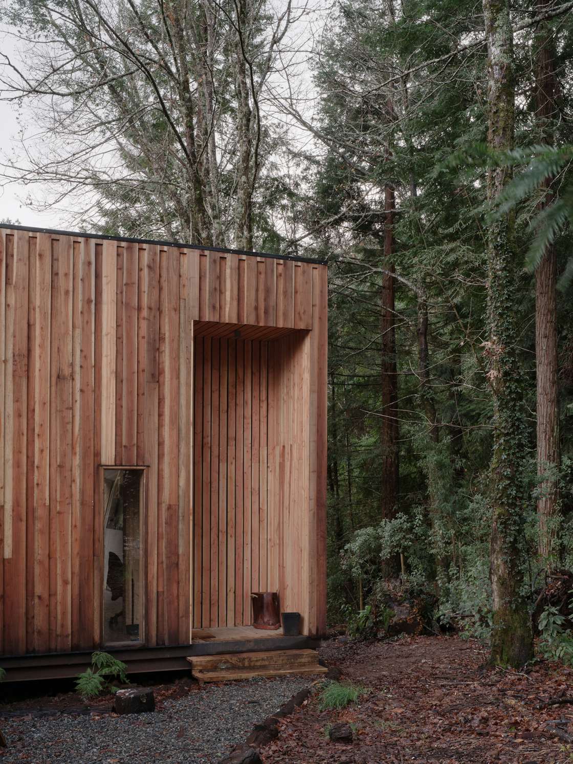 Photo 14 of 21 in The Only Way Through This Cabin in Chile Is Up Its ...