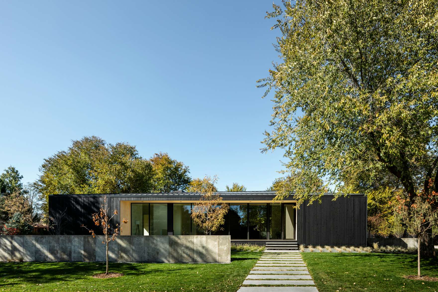 Photo 13 of 14 in An Artfully Crafted Boulder Home Glows From Within a ...