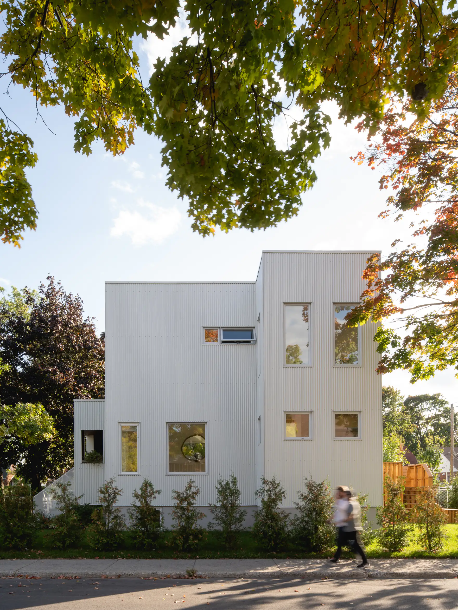 Photo 2 of 32 in A Geometric Montreal Home Creates a Sense of Grandeur ...