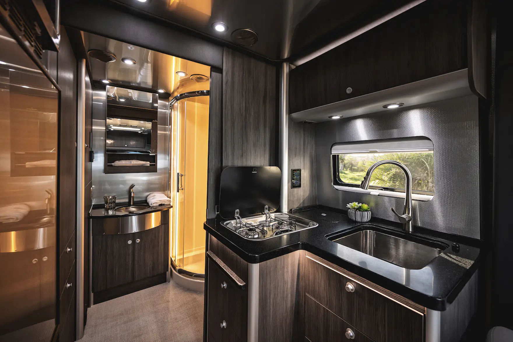 Airstream’s 2021 Atlas Is an Ideal “Home on Wheels” for Your Summer ...
