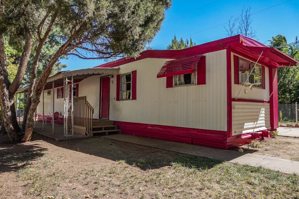 Photo 5 of 6 in Vintage Buddy Mobile Home by Barna Kasa - Dwell