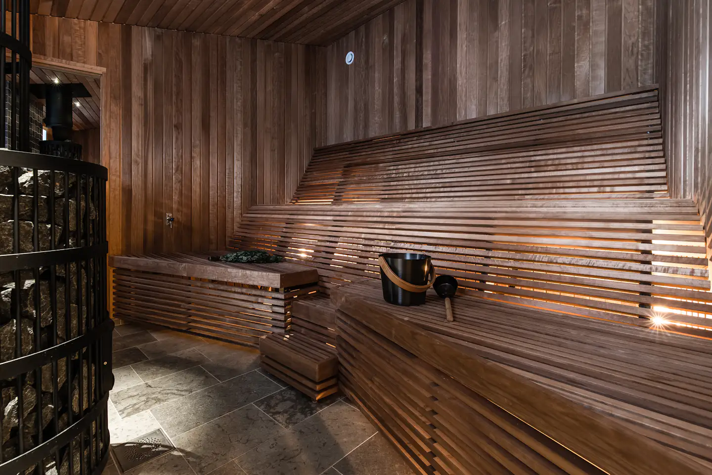10 Bucket-List Saunas, Hot Springs, and Thermal Baths From Around the ...
