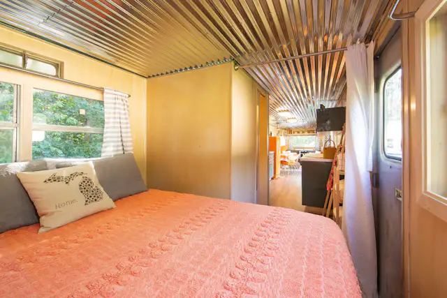 Spartan Imperial Mansion posted by Sondra Phillips (13 Photos) - Dwell