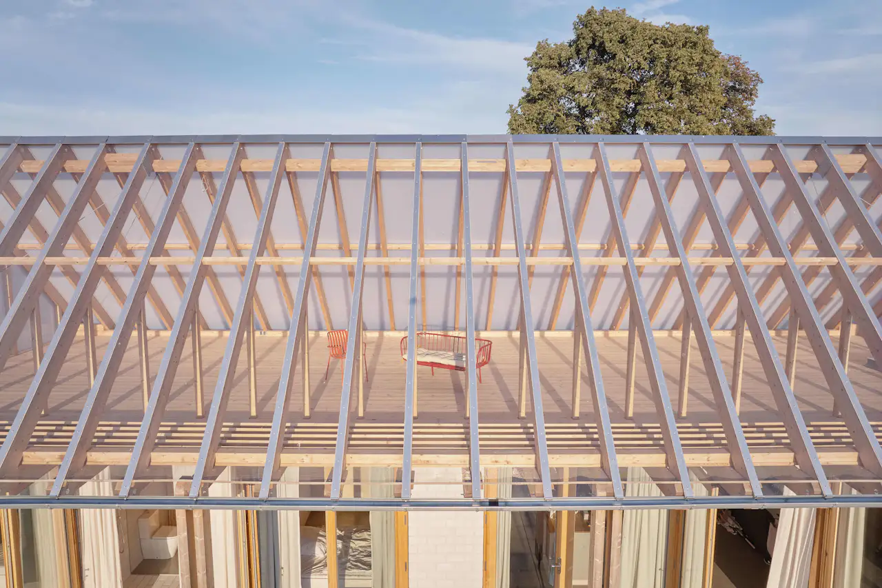 Photo 25 of 26 in The See-Through Roof of This Brick Home Doubles as a ...