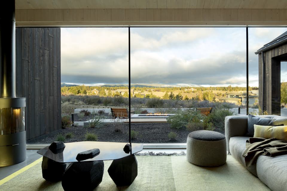 Photo 7 of 12 in An SF Couple Erect a Hashtag-Shaped Home in the High ...