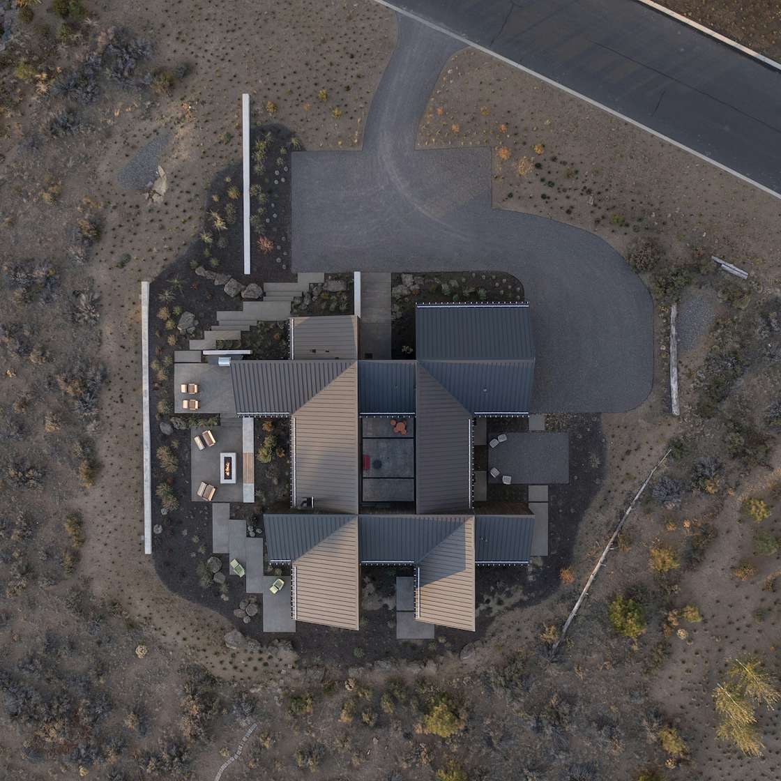 Photo 12 of 12 in An SF Couple Erect a Hashtag-Shaped Home in the High ...