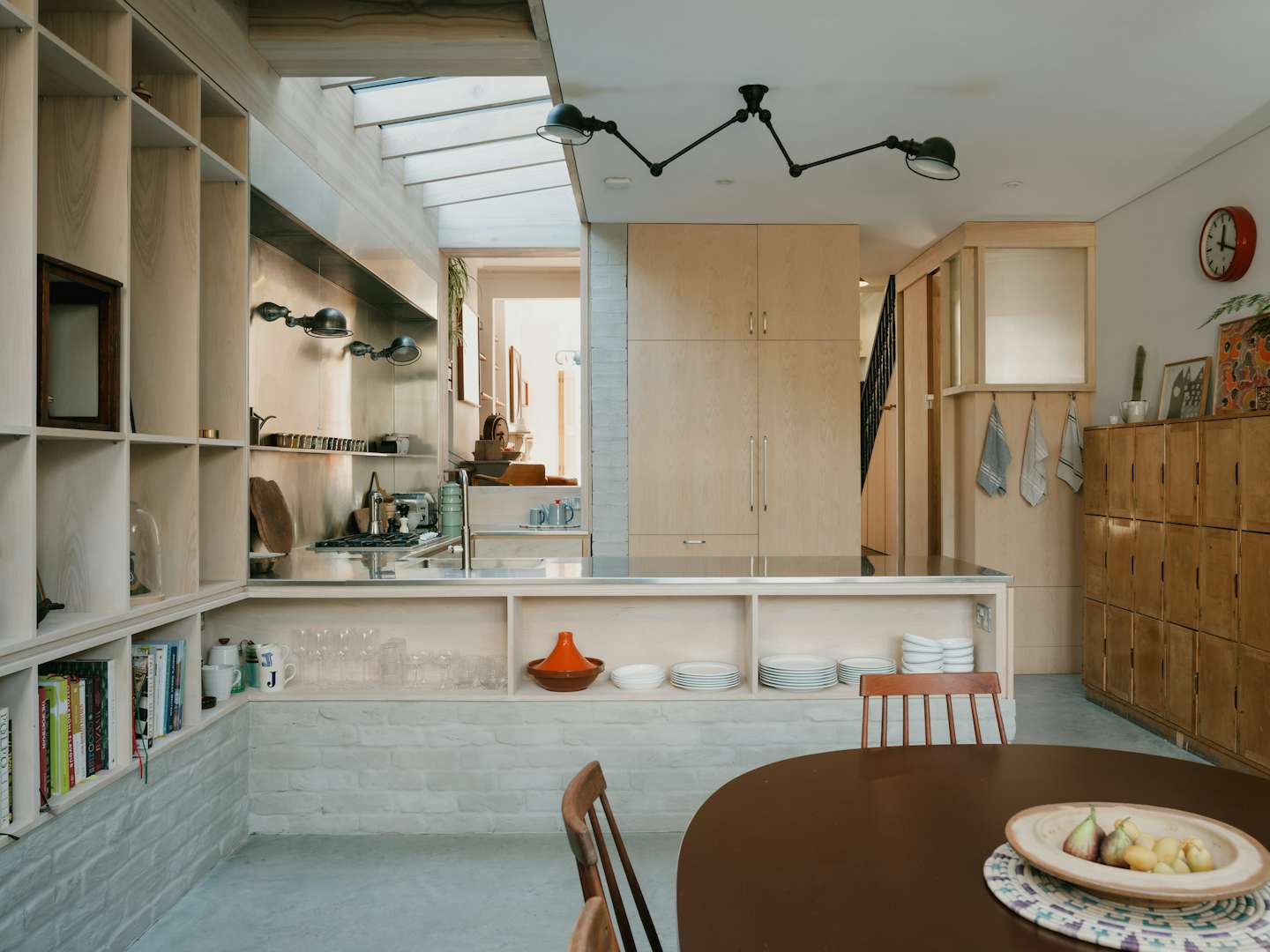 Many Hands Made Light Work of This Luminous Renovation in London - Dwell