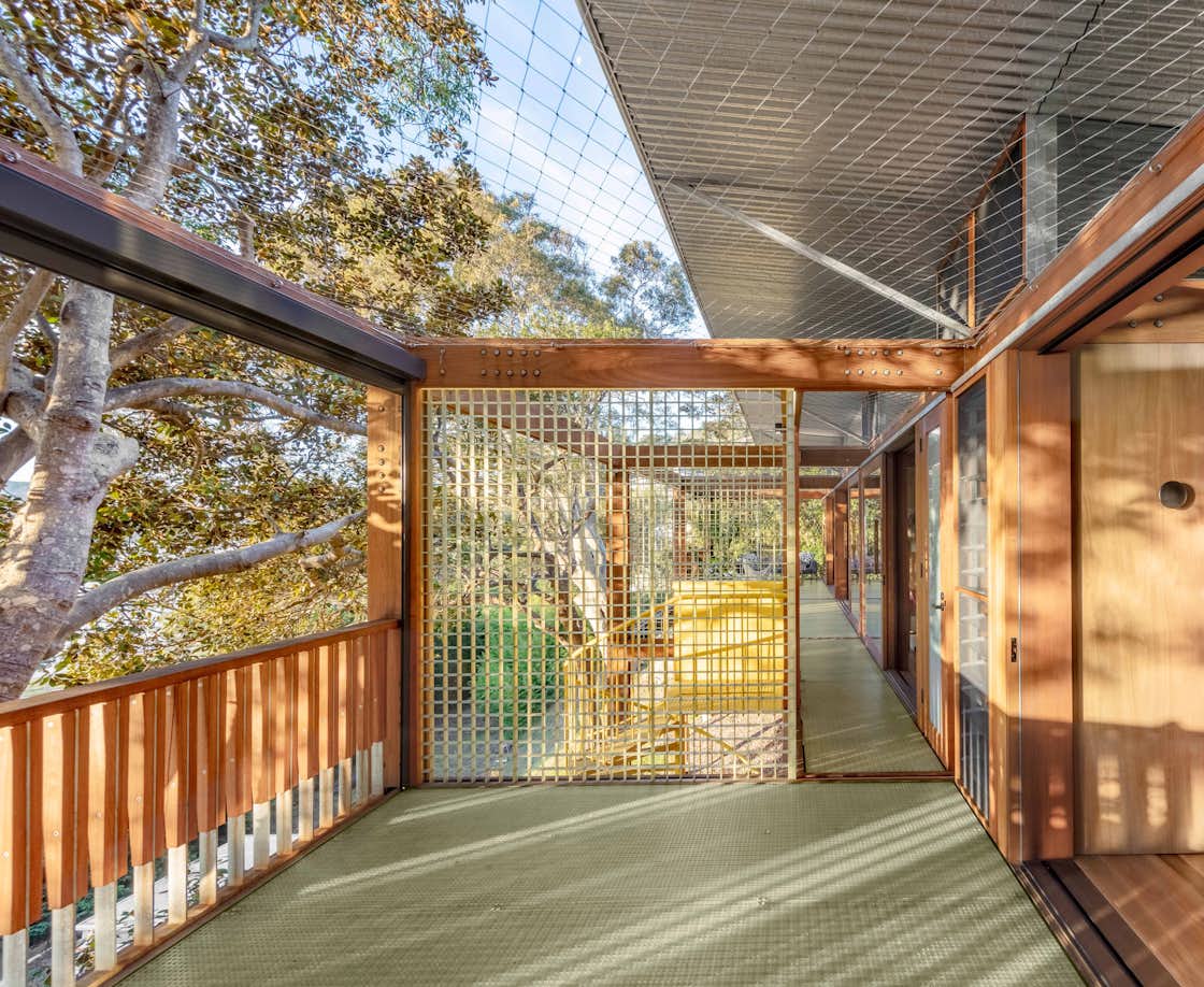 Photo 17 of 40 in This Home’s Hillside Perch Gives It the Feeling of ...