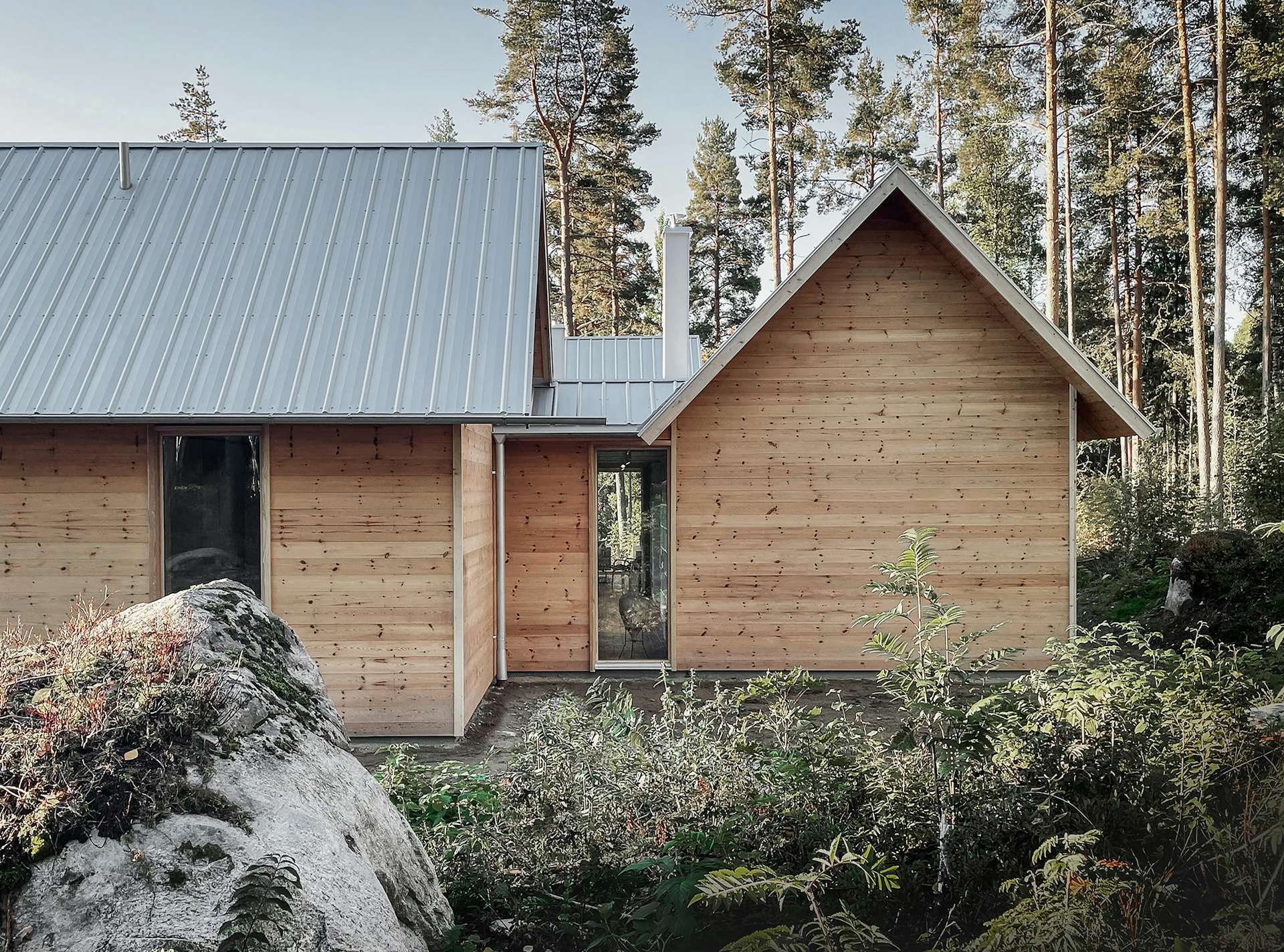 Photo 20 of 21 in This Book-Filled Swedish Cabin Is a Bibliophile’s ...