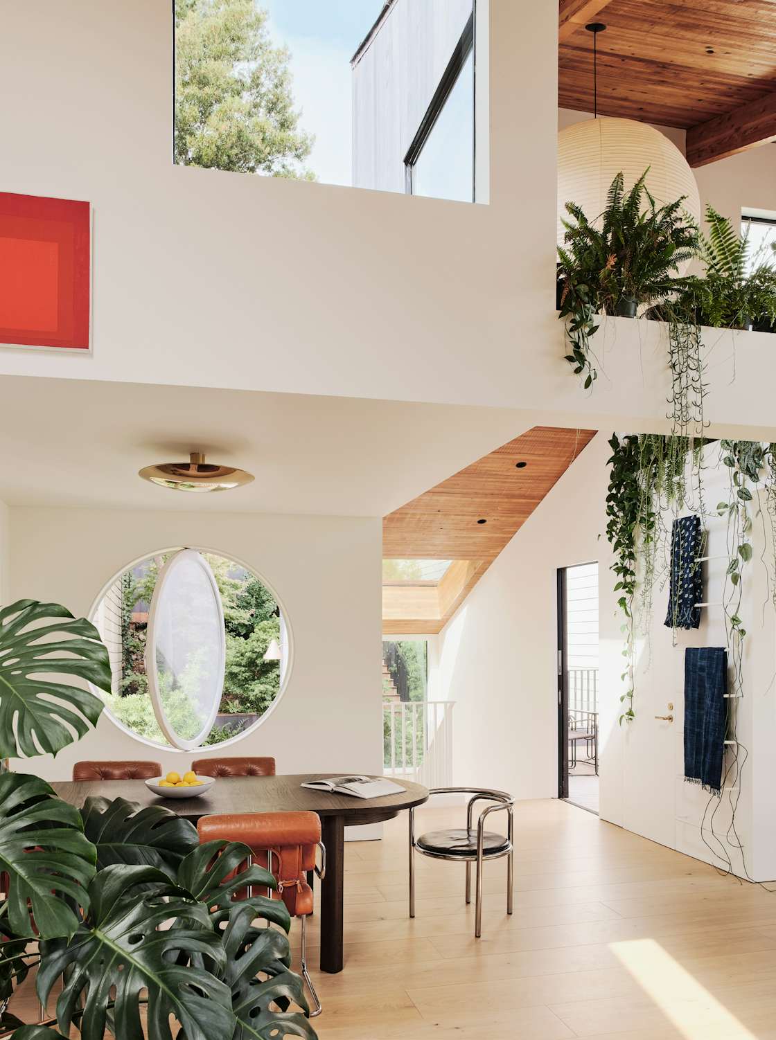 Photo 16 of 21 in Vintage Decor and a DJ Lounge Make This Renovated San ...