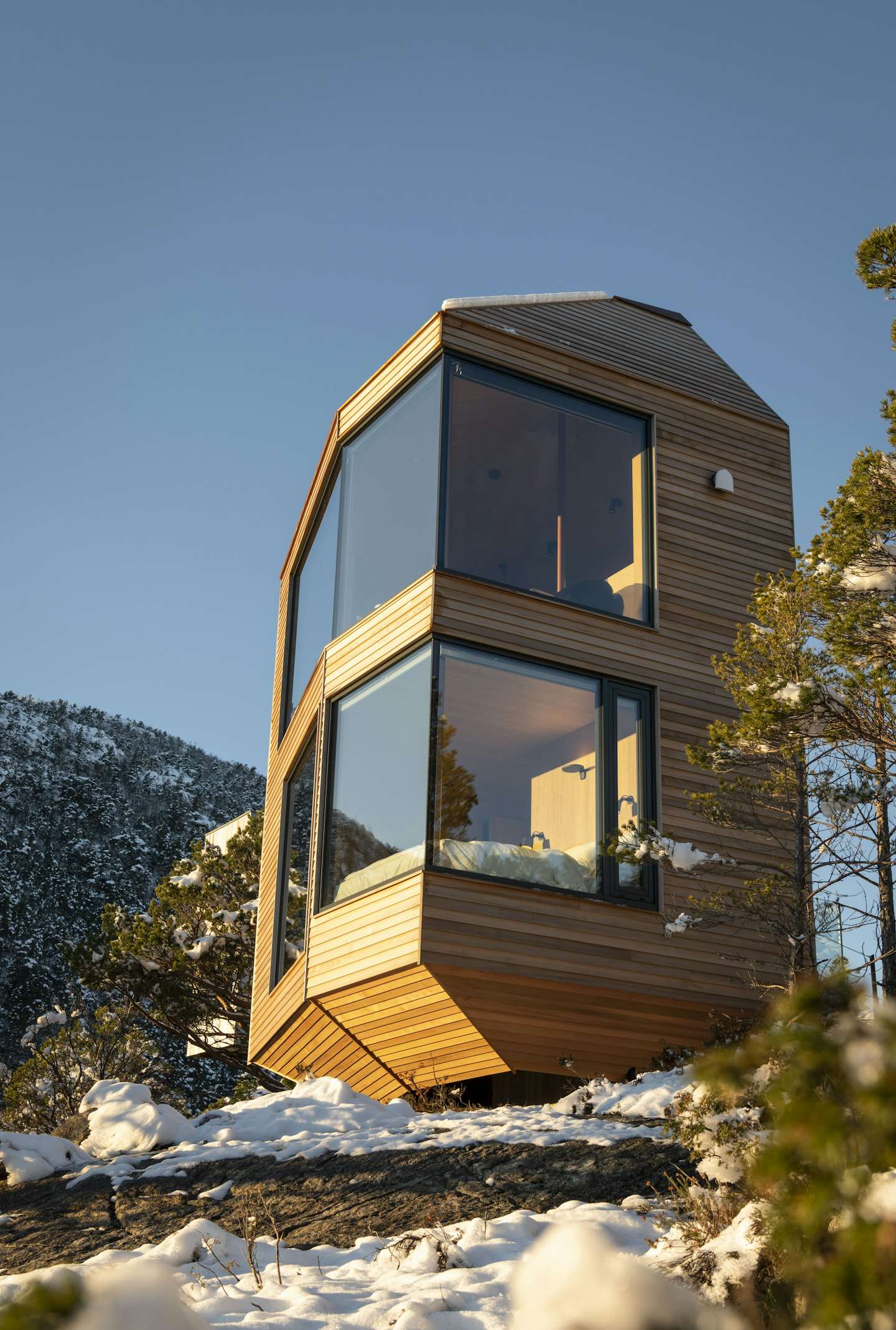These Remote Cabins “Float” Above a Fjord in Norway—and You Can Stay in ...