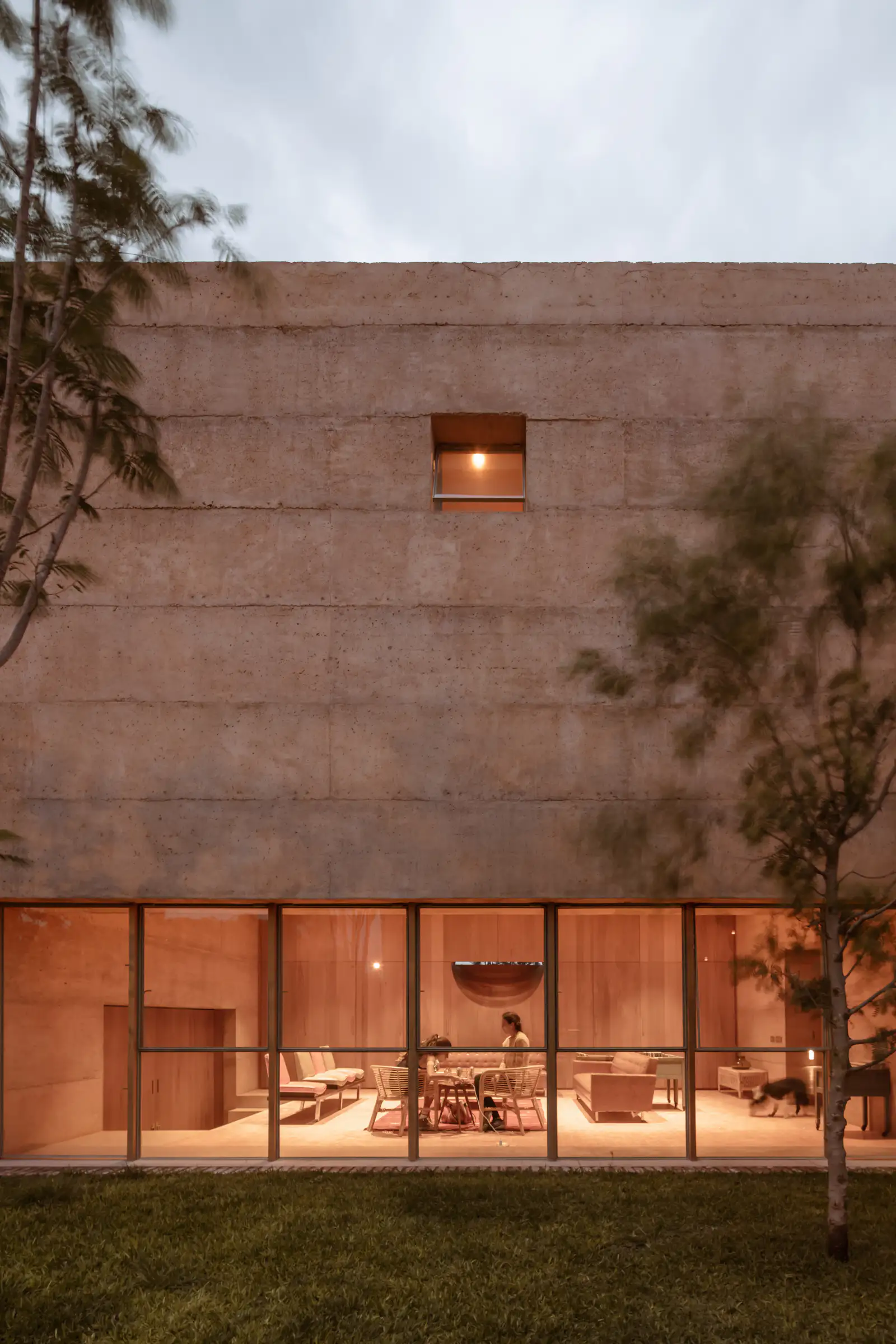 Photo 8 of 22 in This Pink-Hued Concrete Home in Mexico Exudes a Strong ...