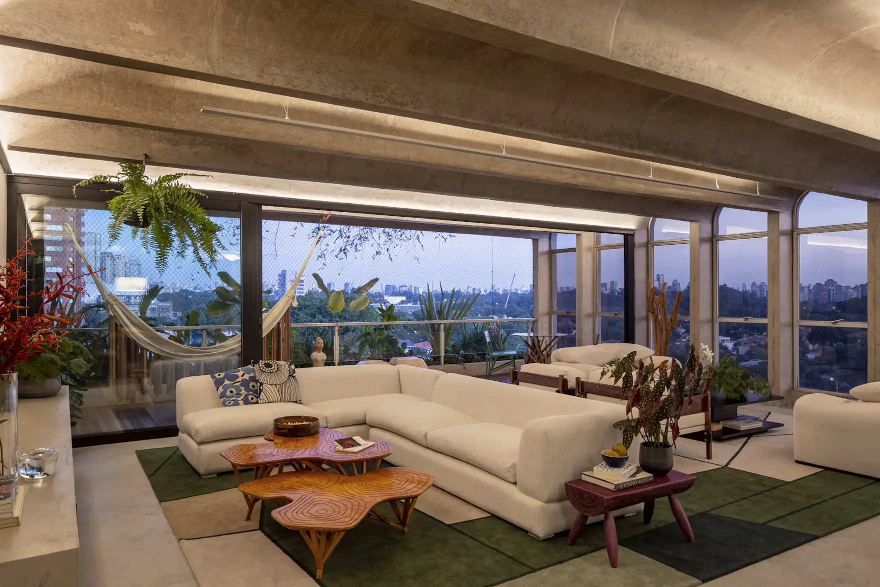 Rhythmic Ceiling Arches Provide Support—and Eye Candy—at This Renovated ...
