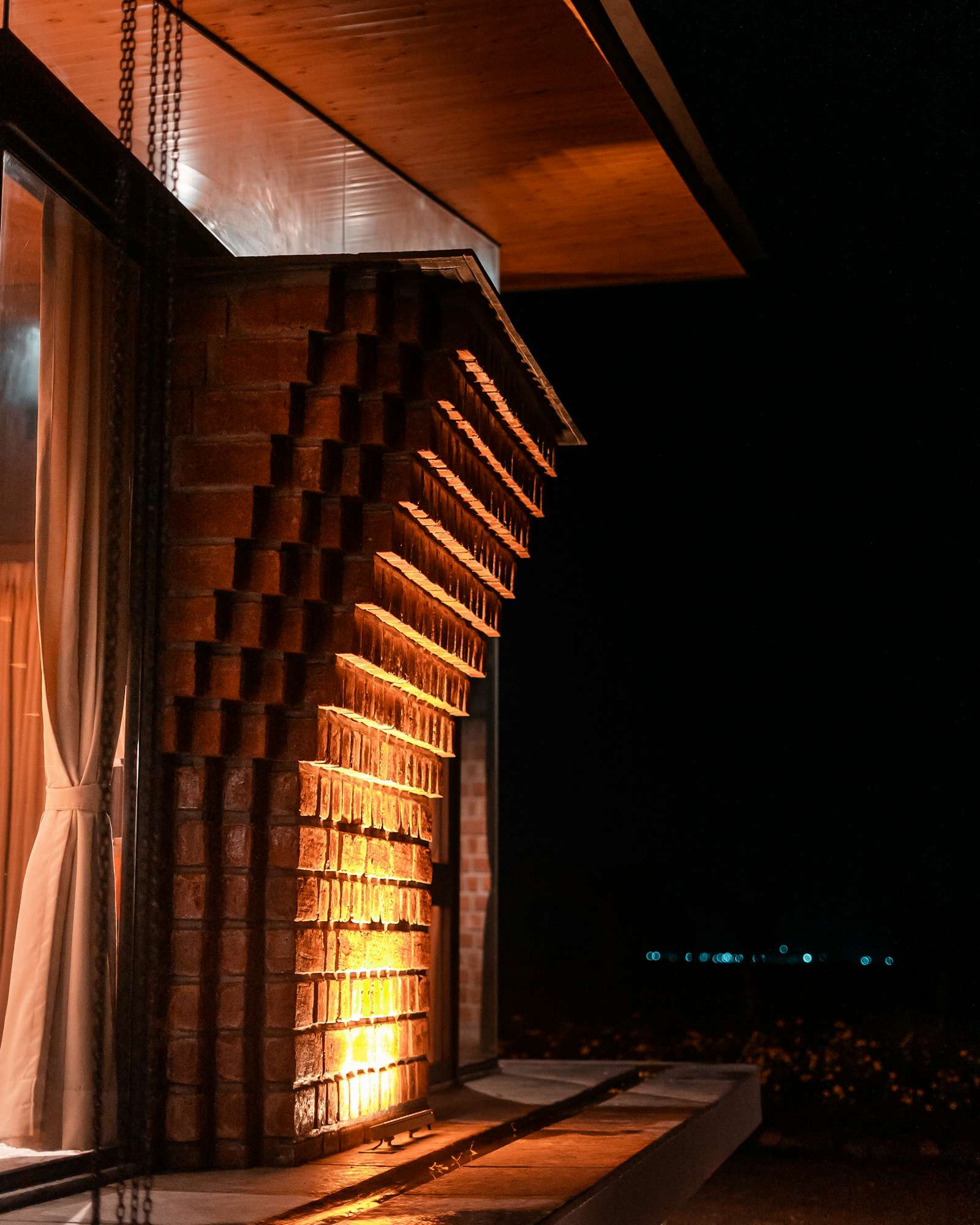 Photo 8 of 17 in Mesmerizing Brick Walls Symbolize Resilience at This ...