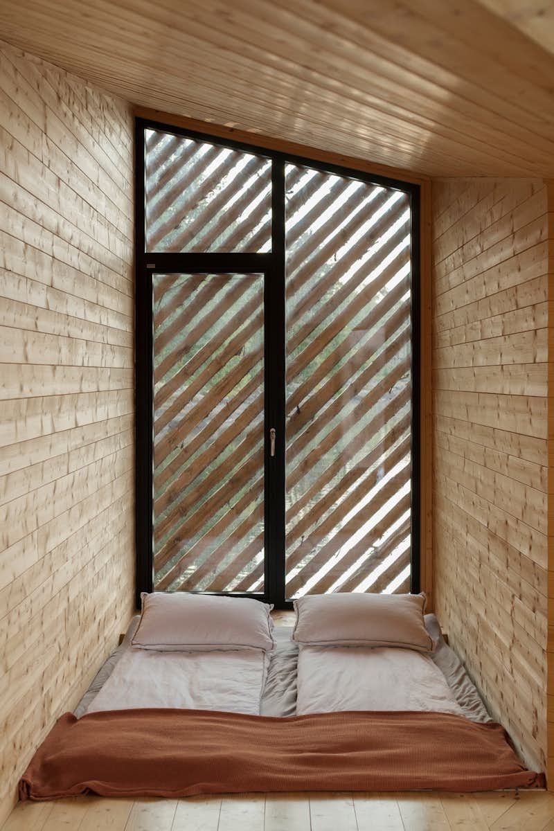 Photo 8 of 10 in You Can Rent This Floating Cabin That Cruises the ...