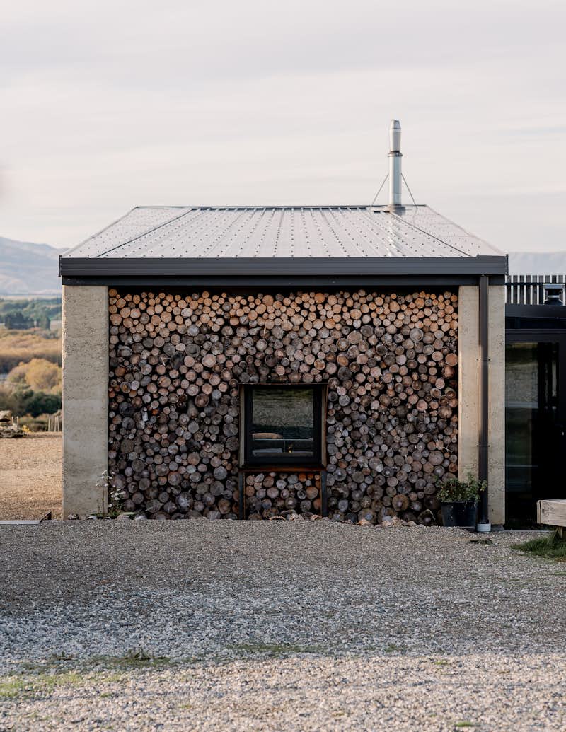 Photo 13 of 31 in This Rammed Earth Home in Remote New Zealand Has Some ...