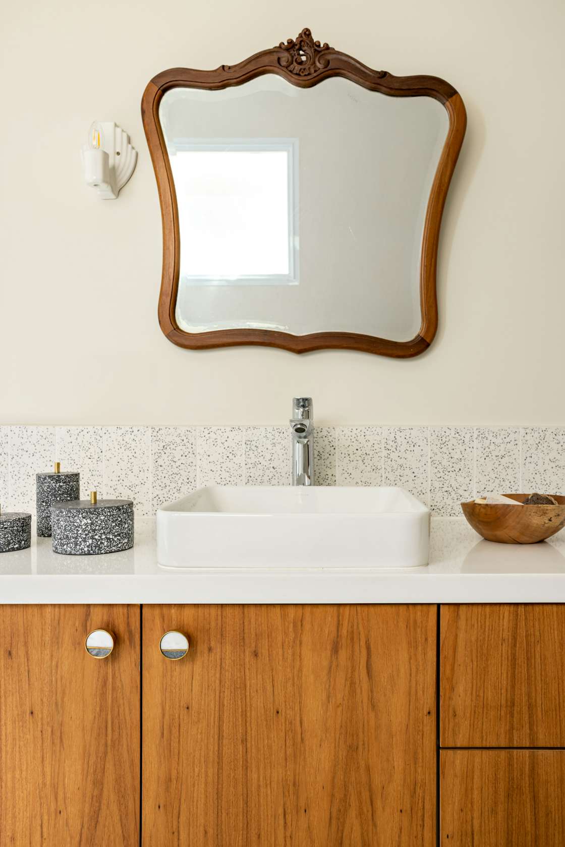 Photo 21 of 22 in Creamy Tile Polishes Up a Brazil Apartment’s Rough ...