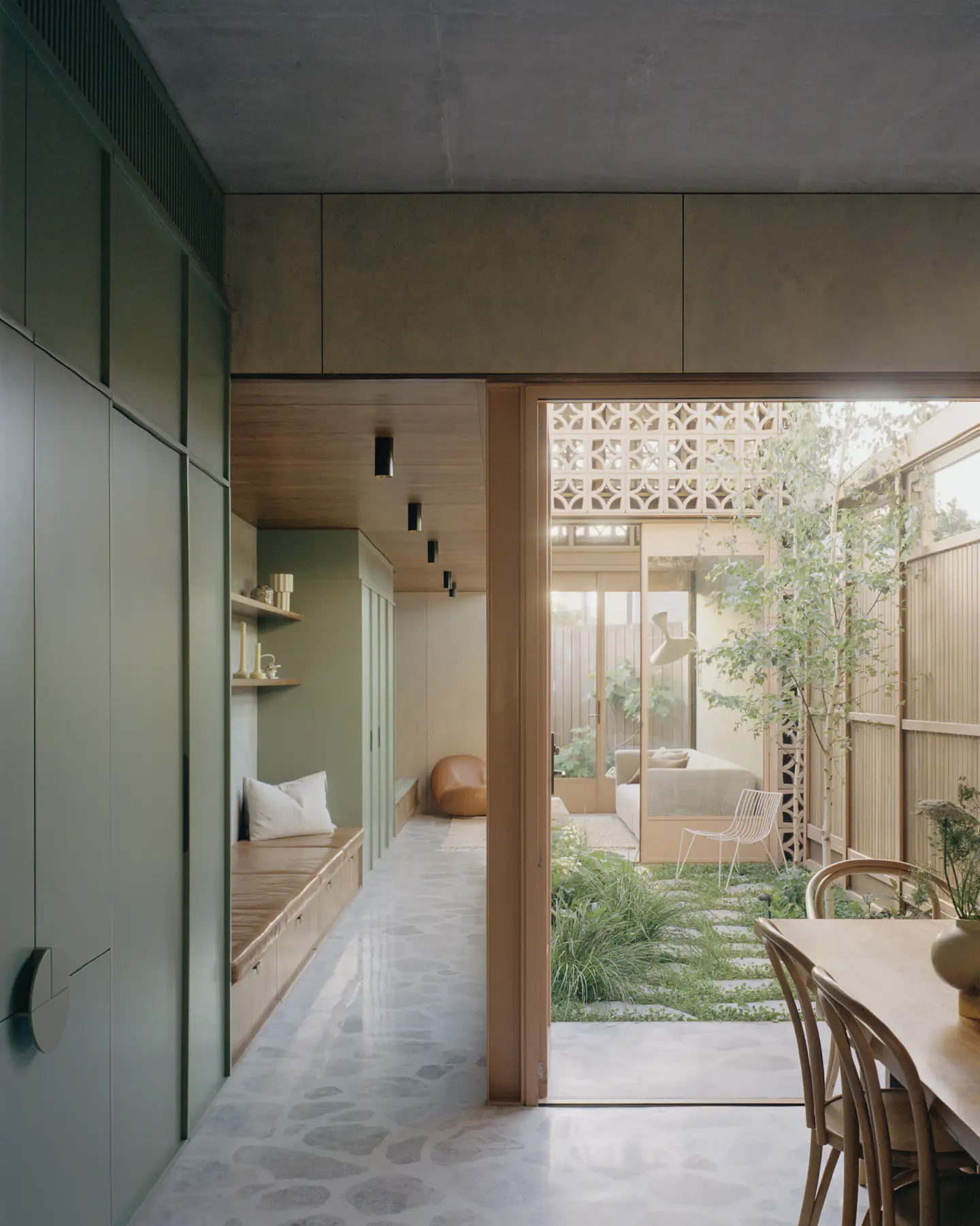 Photo 14 of 23 in Breeze Block Lovers, This Cottage Renovation in ...