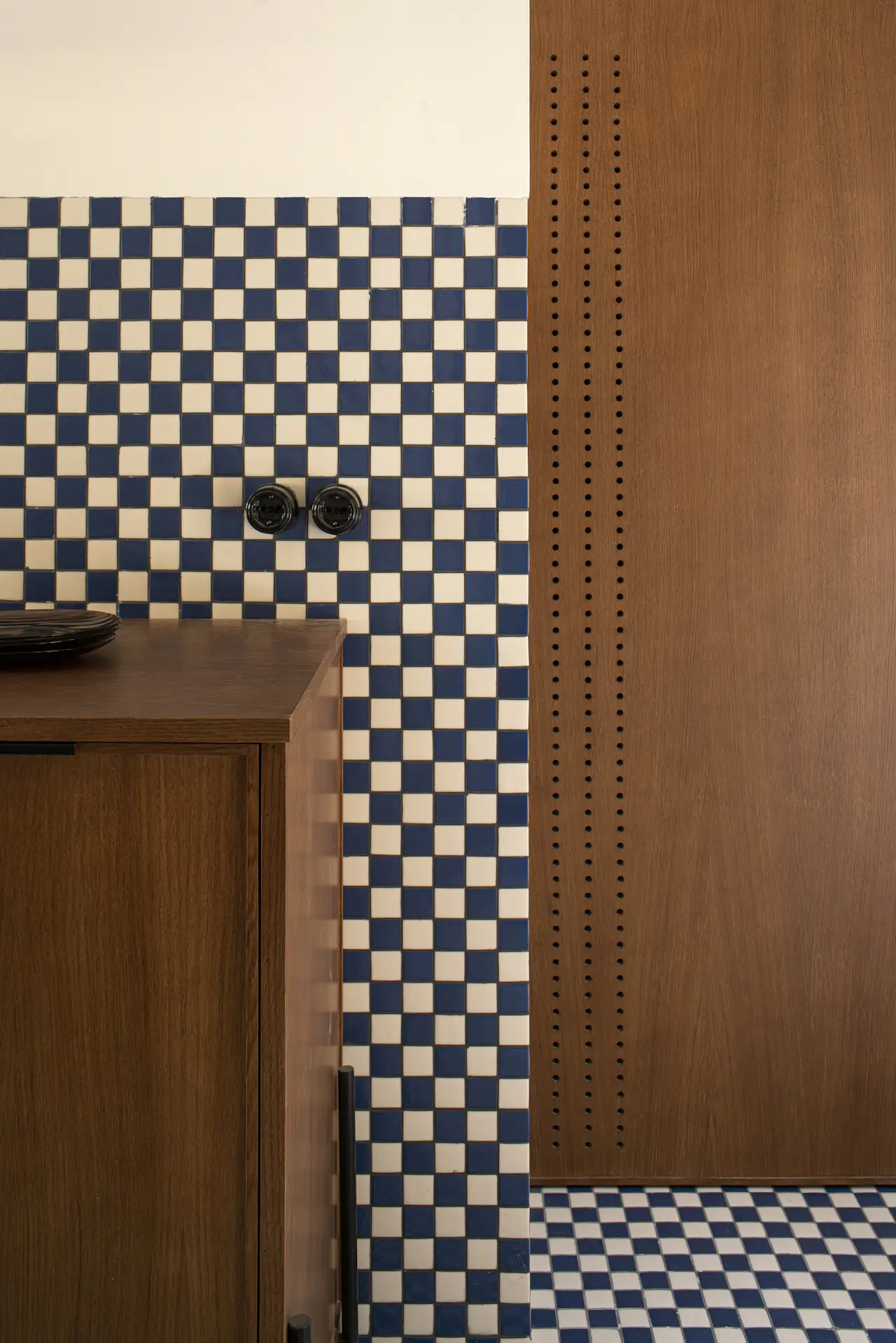 Photo 18 of 18 in Swaths of Blue and White Tile Shimmer in This 1940s ...